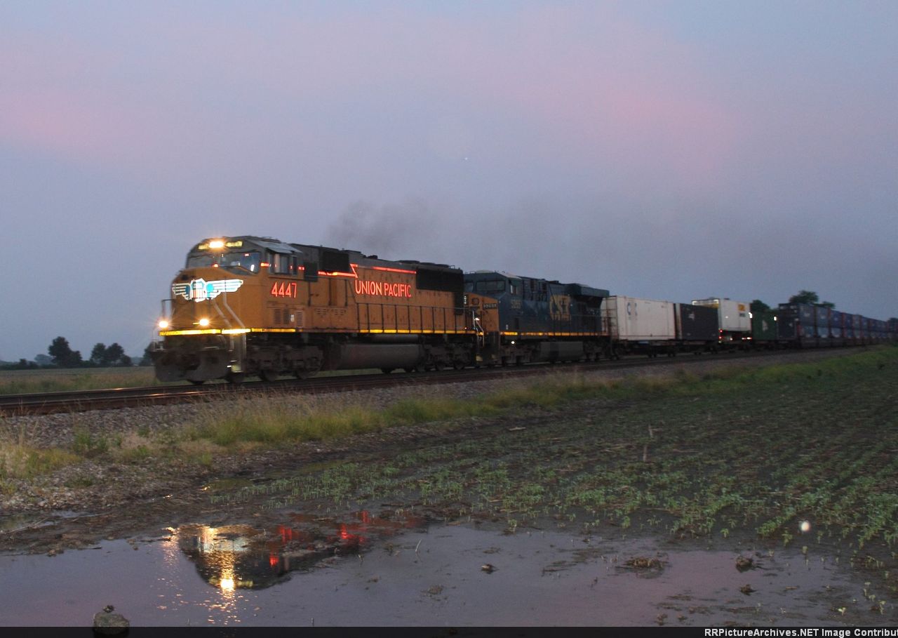 UP 4447 CSX 5265